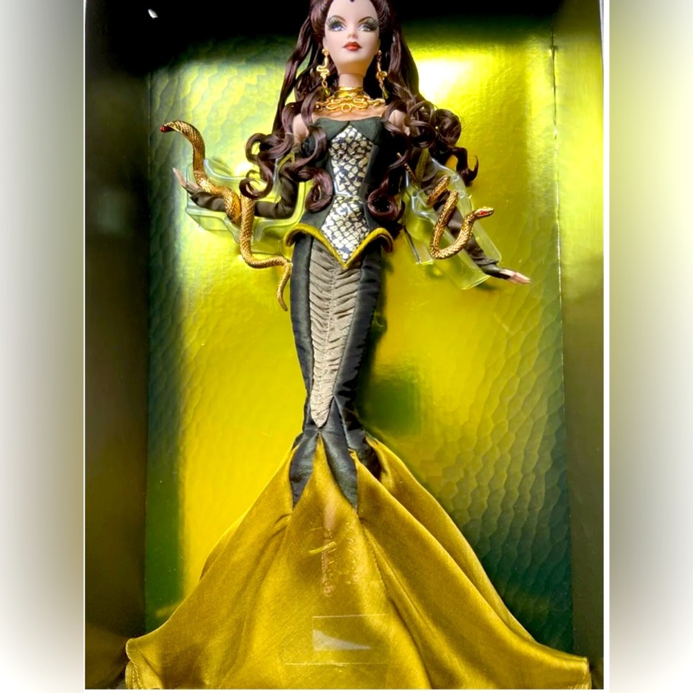 Medusa 2008 - Barbie Greek Goddess Series - Barbie Co… - Gem
